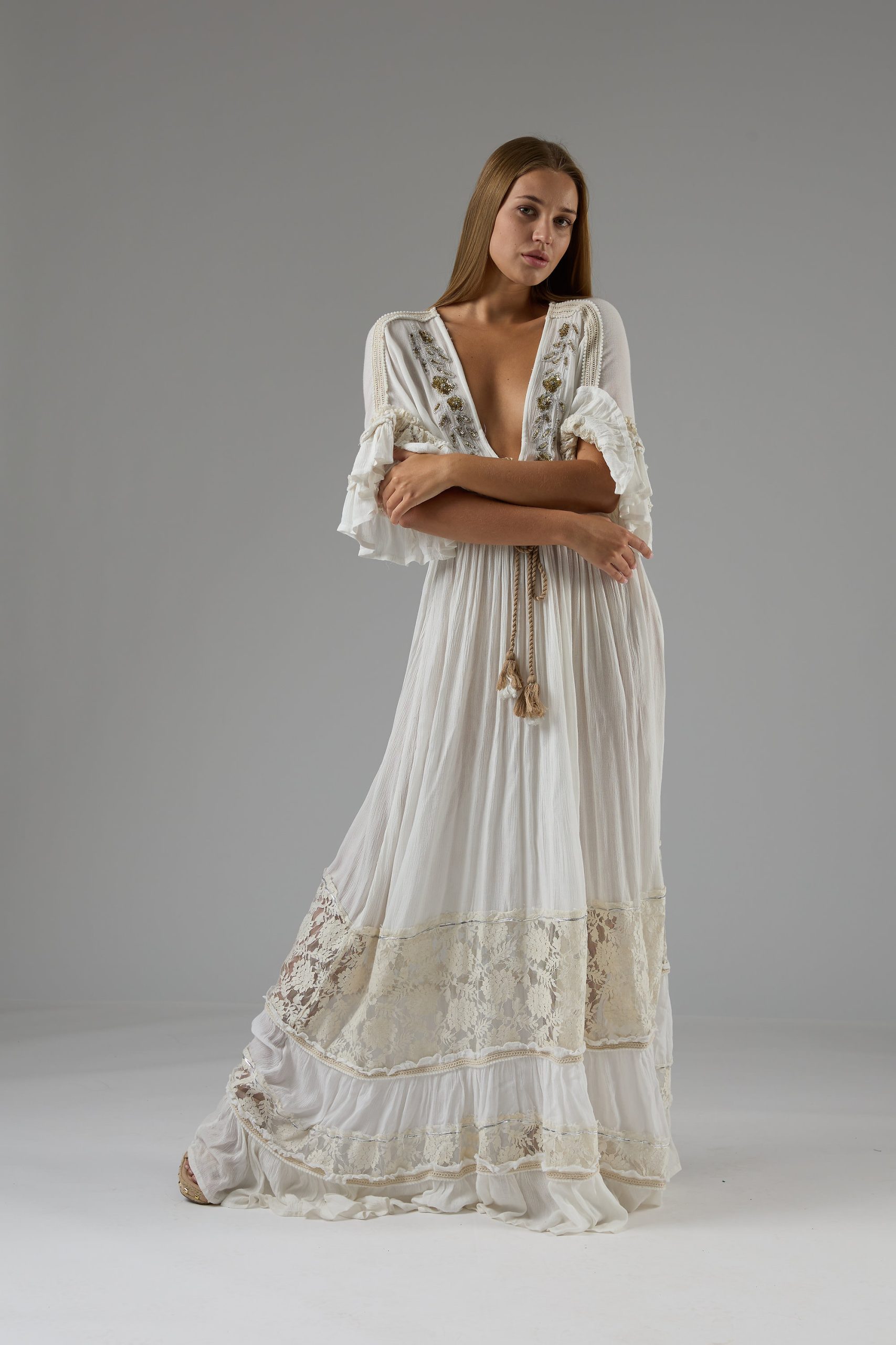 Rochie lungă cu mânecă 3/4 și dantelă