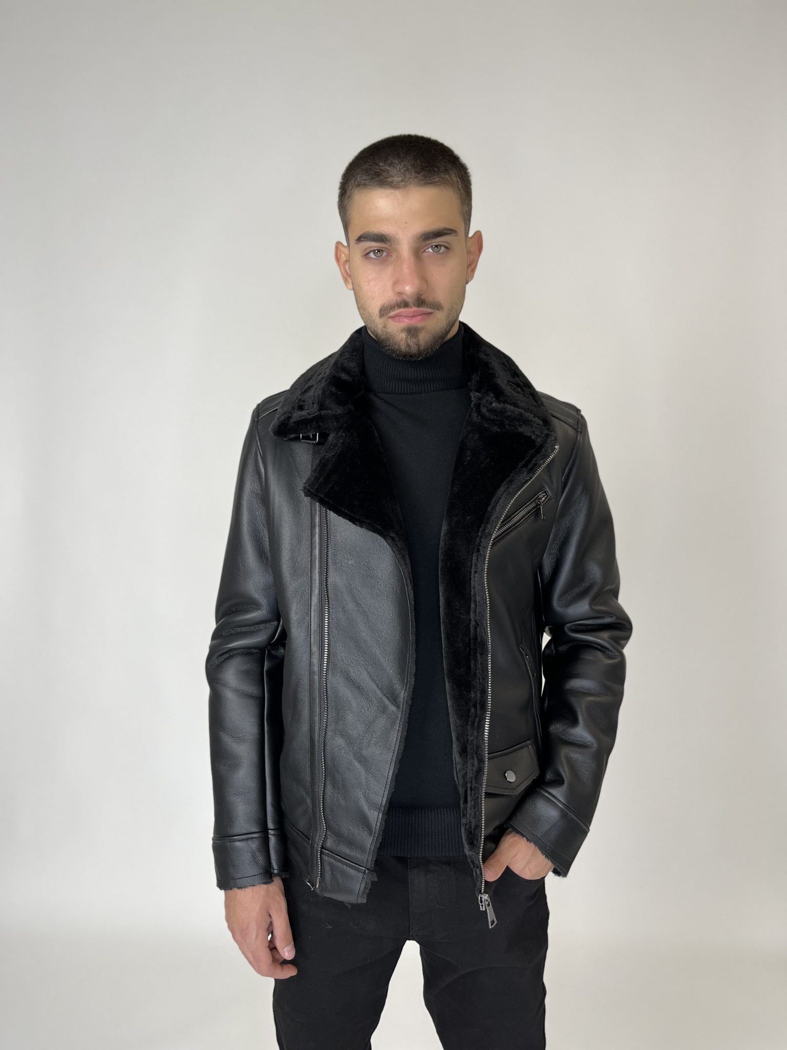 CATO - BRAND ROMANESC DE IMBRACAMINTE. DE LA 1998.